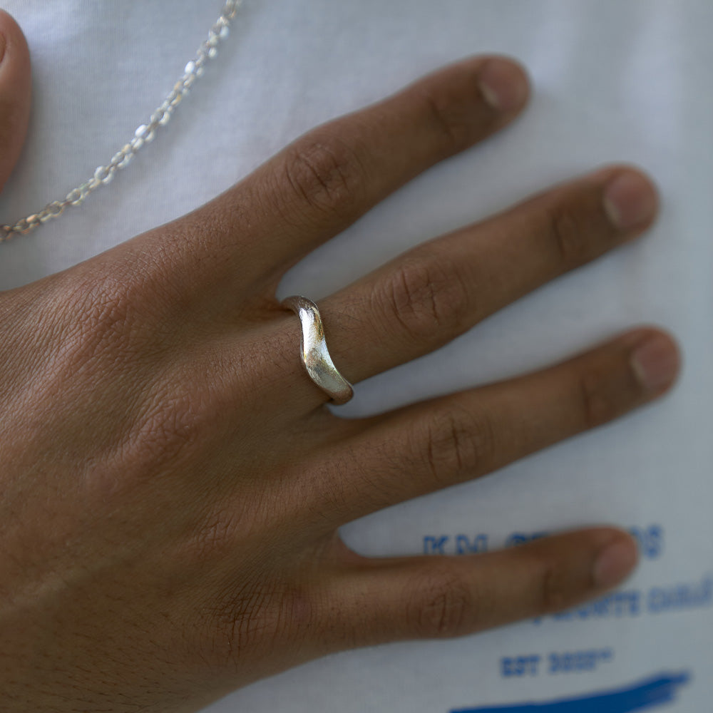 Brushed Waver Ring Men – Muli Collection